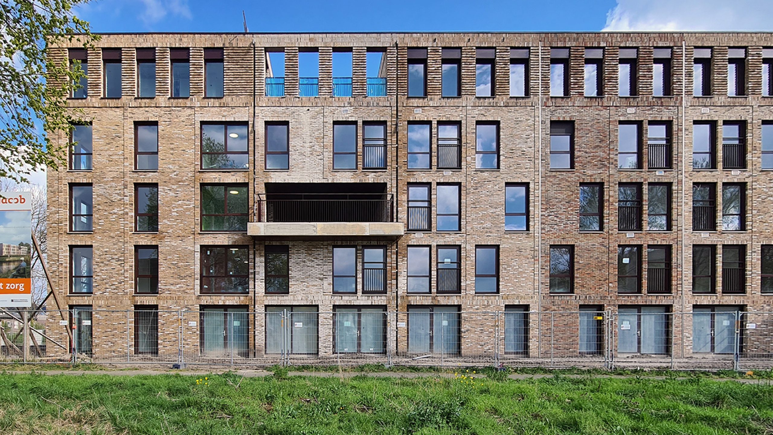 Hof van Jacob Residential Care Housing, Haarlem - 2by4.nl